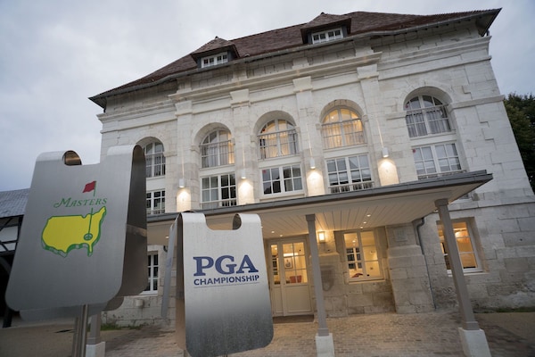 Hotel Le Grand Slam - Val-de-Reuil