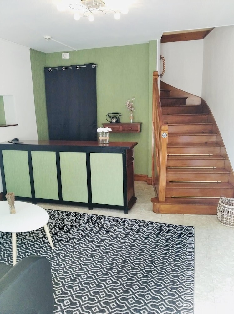 Hôtel Du Grand Chêne - Charente-Maritime