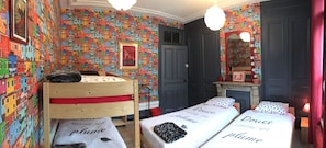 Quarto Familiar (Carmen) | Com decoração personalizada, com mobília individualizada 