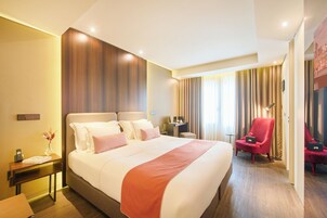 Quarto casal ou duplo superior | Roupas de cama premium, edredons de pluma, frigobar, cofres nos quartos