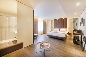 Quarto casal ou duplo luxo | Roupas de cama premium, edredons de pluma, frigobar, cofres nos quartos