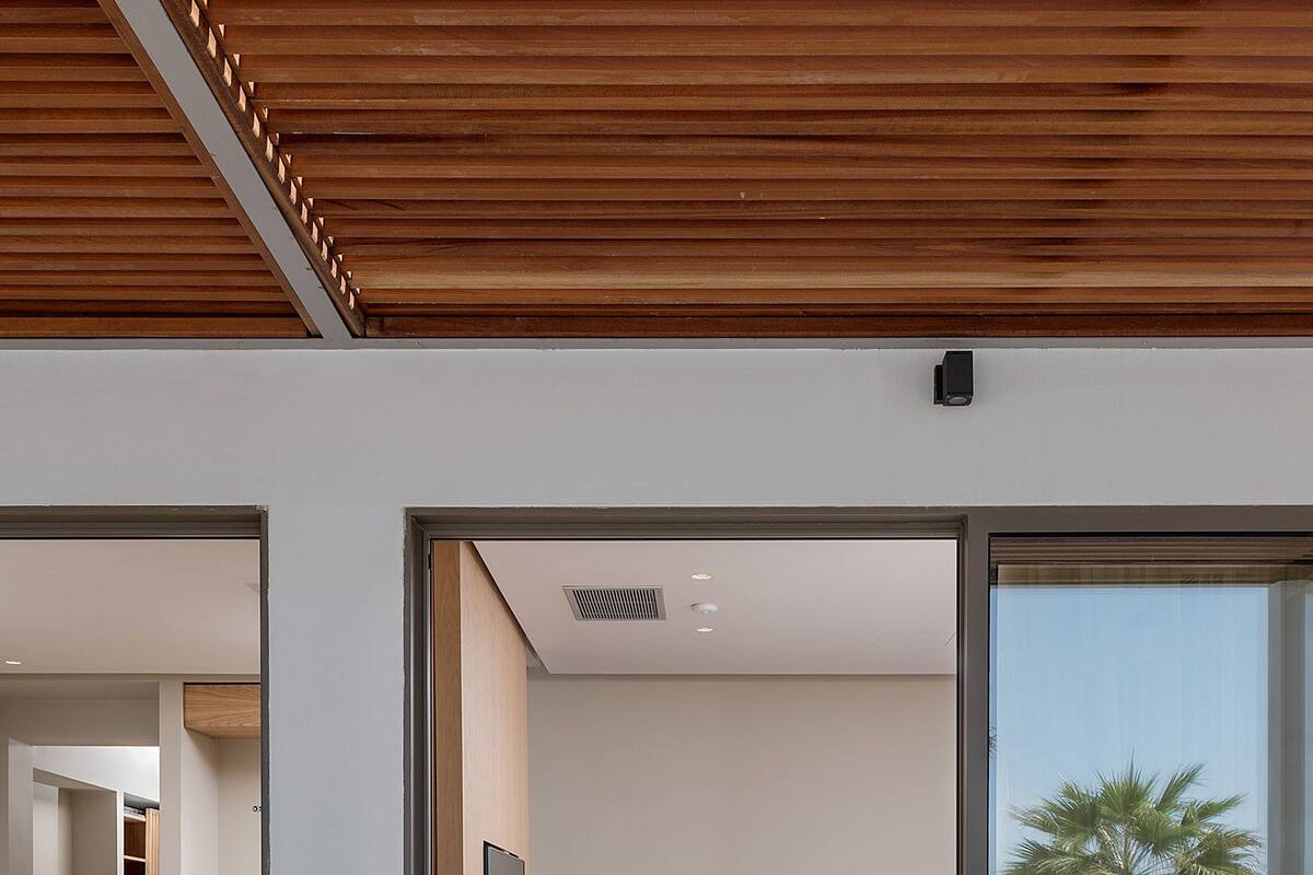 Suite, vista para o mar (Ikones) | Cofre com capacidade para portátil, cortinas/cortinados opacos 