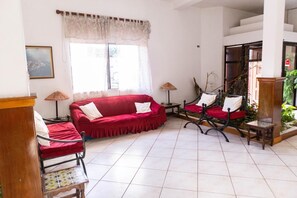 Televisor de ecrã plano de 32 polegadas com canais por cabo, televisor 