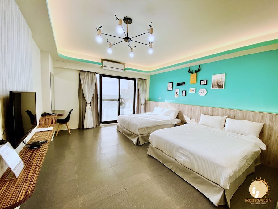 Quarto Quádruplo Comfort, 2 camas queen-size, não fumadores | Secretária, cortinas/cortinados opacos, quartos insonorizados