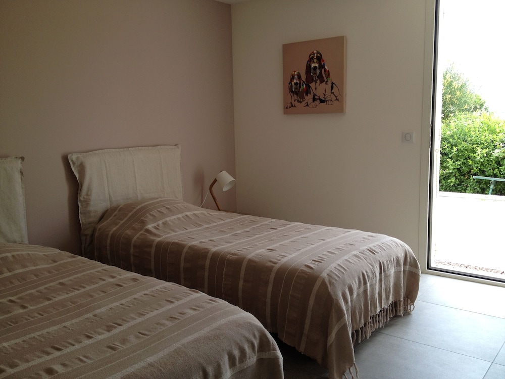 Bottom Of Independent 60m2 Villa, 2 Bedrooms, Large Terrace And Golf Ball - 꺄씨스