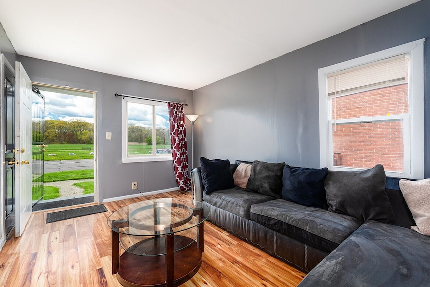 Super Lindo Y Excelente Hogar Aproximadamente 15 Minutos Al Centro Detroit | Duerme 14 Personas - Detroit