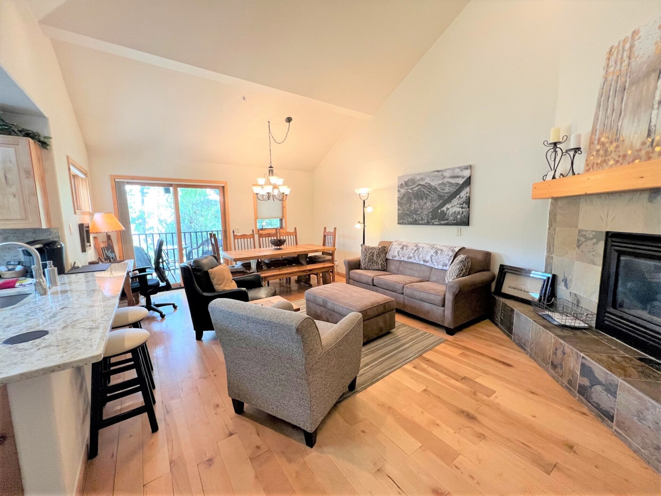 Twin Elk Mount Cameron Condo  Ski-in  Hot Tub  Walk To Town - Breckenridge, CO