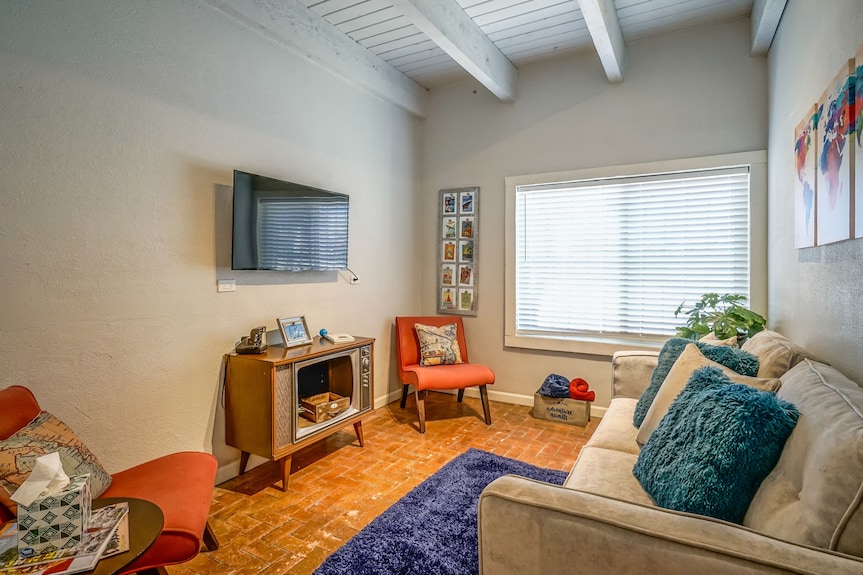 Walk To Old Town -2br 2ba, Bottom Floor - New Mexico