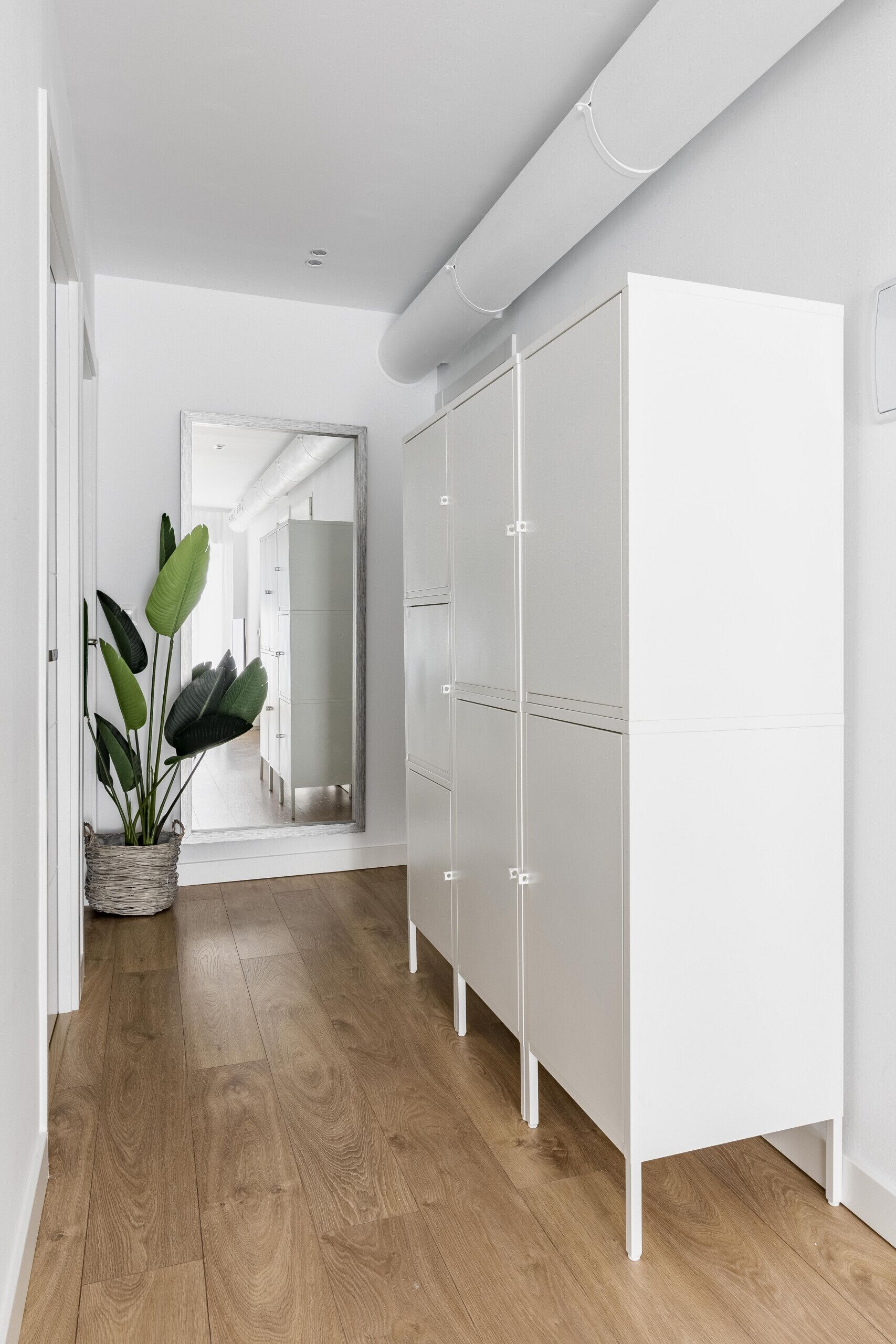 Apartamento, 3 quartos | Área de estar | TV de tela plana 36 polegadas com canais a cabo, TV