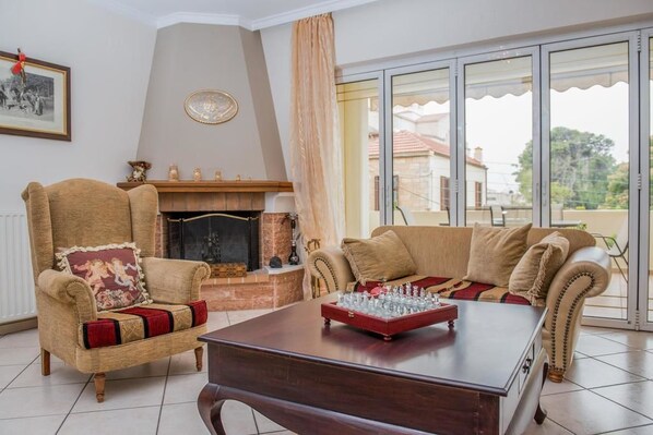 Apartamento | Área de estar | TV de tela plana