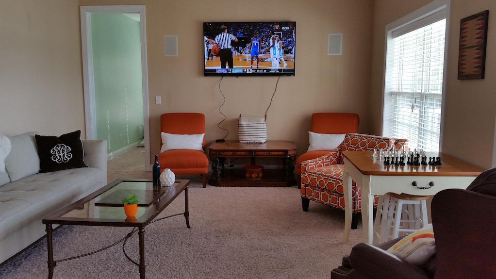 Lakehouse De Lujo Con Impresionantes Vistas! Piscina. Bañera De Hidromasaje. Sala De Juegos Alquiler De Botes. Doc - Belmont, NC