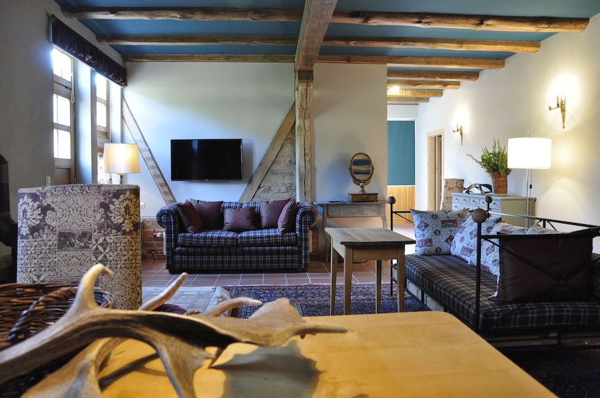 Paradijs Voor Rustzoekers Omgeven Door Een Hertentuin En Fruitbomen - Eisenach