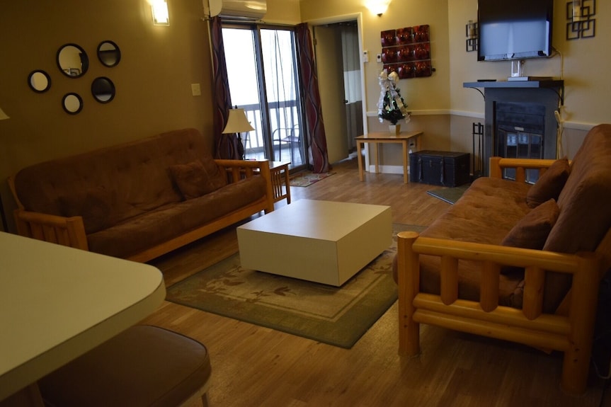 Winterplace Condo E301 - 갠트