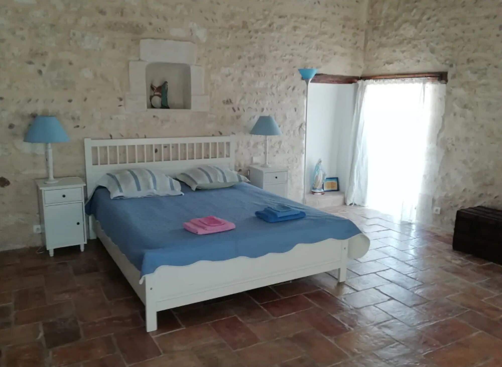 Bastide Xix. In Bellegarde (Gard) - Arles