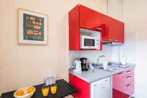 Estúdio | Cozinha privada | Geladeira grande, micro-ondas, cooktop, cafeteira/chaleira