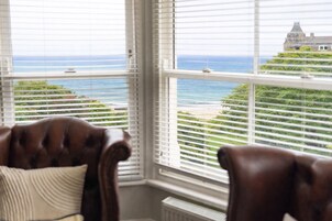 Penthouse, casa de banho privativa (Red Lea Penthouse Spa) | 2 quartos, roupa de alta qualidade, ferro/tábua de engomar