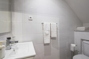 Apartamento, 1 quarto | 1 quarto, Wi-fi grátis, roupa de cama fornecida