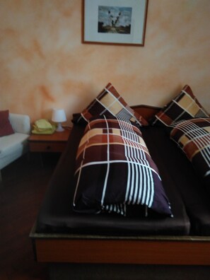 Quarto Duplo Standard, casa de banho privativa | Wi-fi 