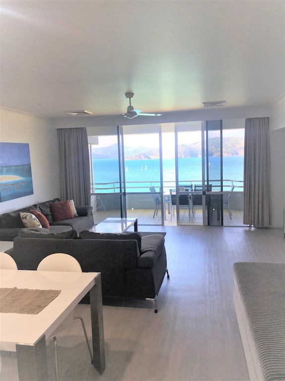 Beachfront Unit "Everything You Need At A Price You"ll Love" Frangipani 206 <Br> - Whitsundays