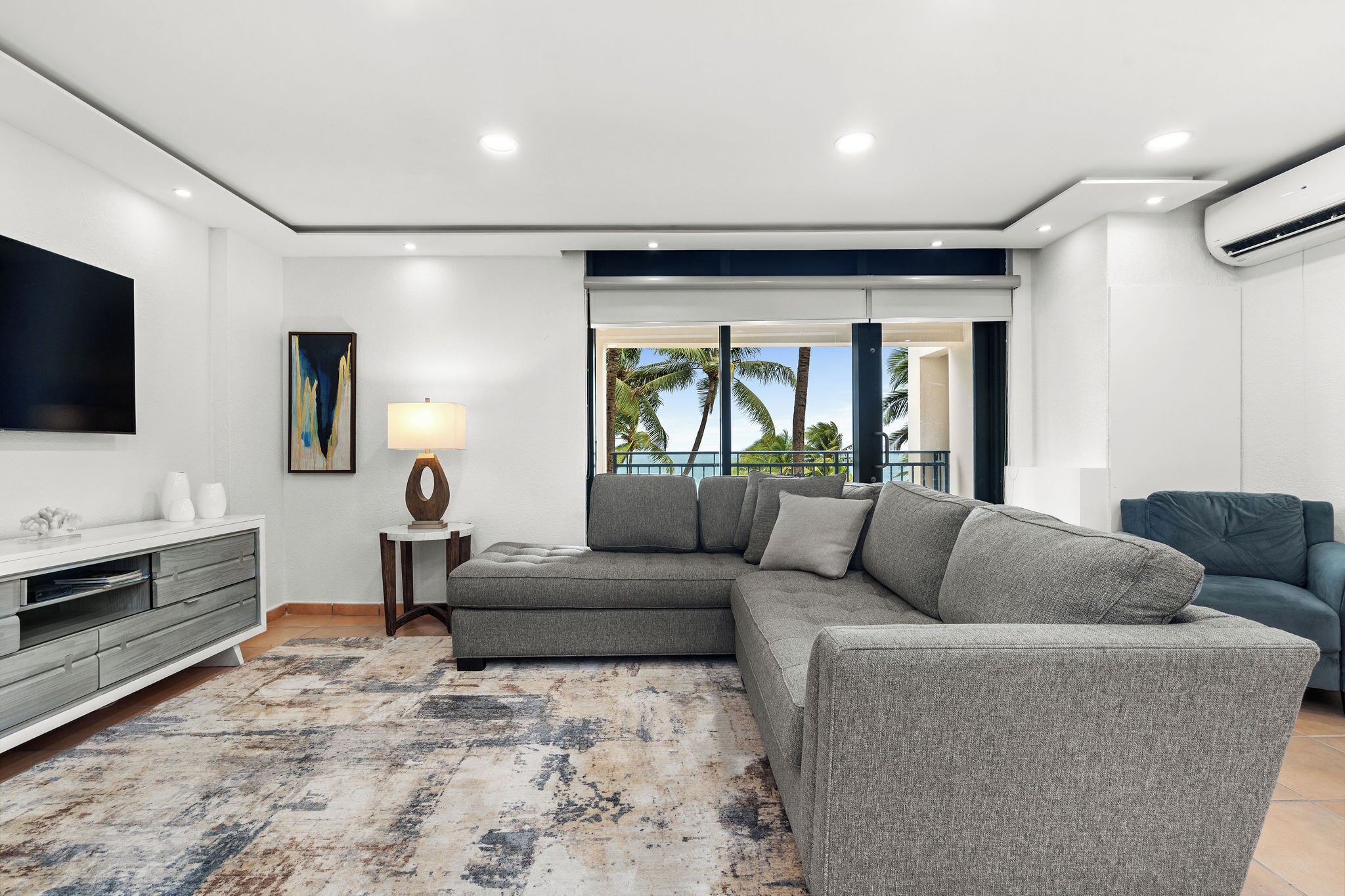 Inside The Wyndham Resort Casino & Spa/ Across From Rain Forest / New  & Updated - Porto Rico