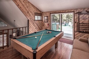 Casa, 3 quartos | Bilhar