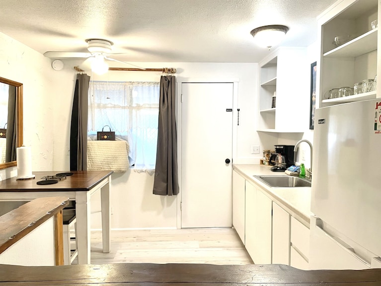 Garden Suite - Sierra Mountain Lodge - Yosemite National Park, CA