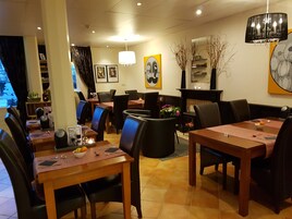 Pequeno-almoço tipo buffet diário incluído 