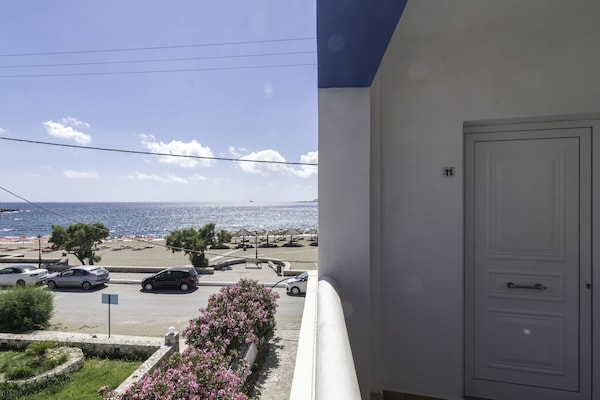 Sifis Studios - Palaiochora