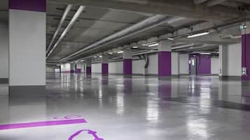 Estacionamento sem manobrista (sujeito a cobrança): EUR 23 por dia