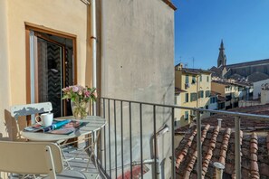 Apartamento, 2 quartos | Varanda