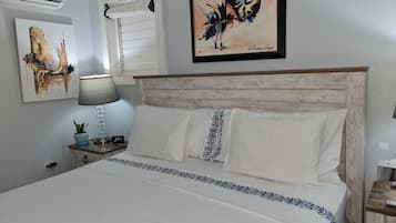 Apartamento Premium, 1 cama king-size, não fumadores, vista para o jardim | 1 quarto, roupa de alta qualidade, cortinas/cortinados opacos