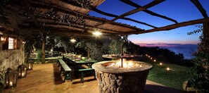 Villa, vários quartos | Terraço/pátio interior