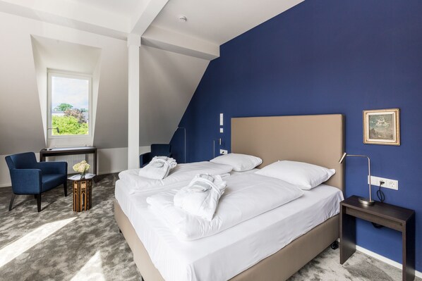 1 quarto, roupa de alta qualidade, cofre no quarto 