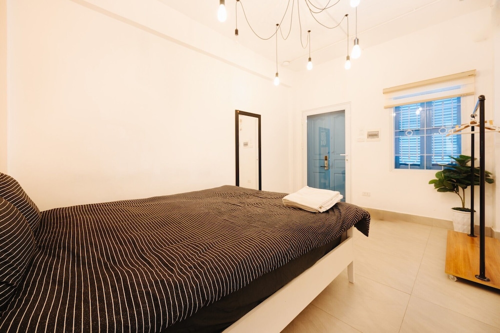 Uinque Railway View Apartment - Geräumig Und Privat - Hanoi