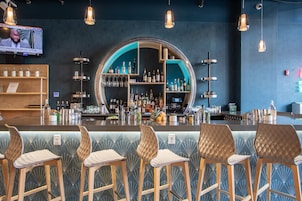 4 restaurantes: opção de almoço e jantar