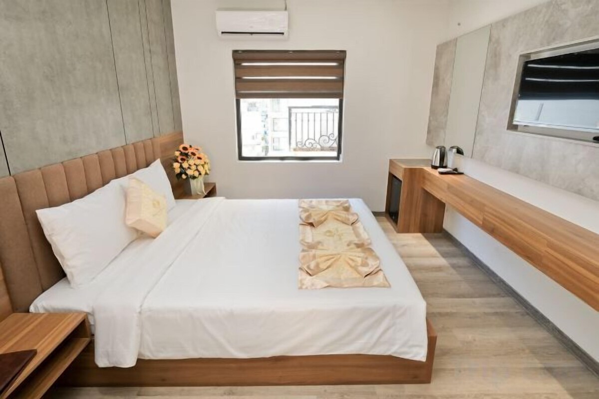Secretária, Wi-fi grátis, roupa de cama fornecida 