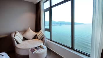 Quarto Duplo ou Twin Sénior, não fumadores, vista para o mar | 1 quarto, roupa de alta qualidade, camas de colchão pillowtop, minibar