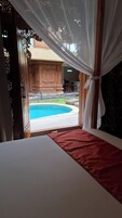 Cofre no quarto, cortinas/cortinados opacos, quartos insonorizados