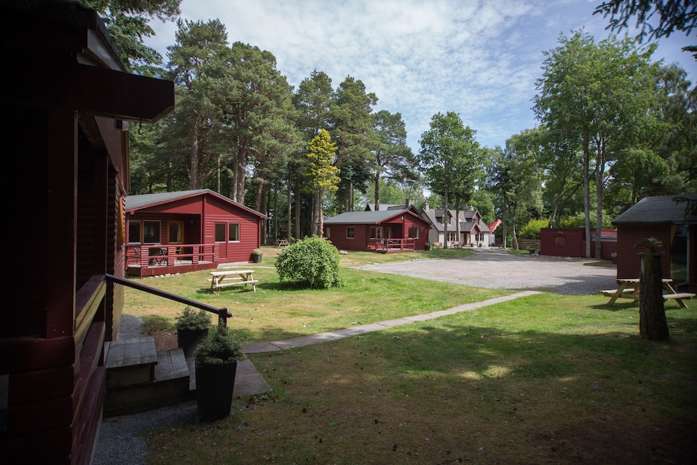 Invercauld Lodges - Ballater
