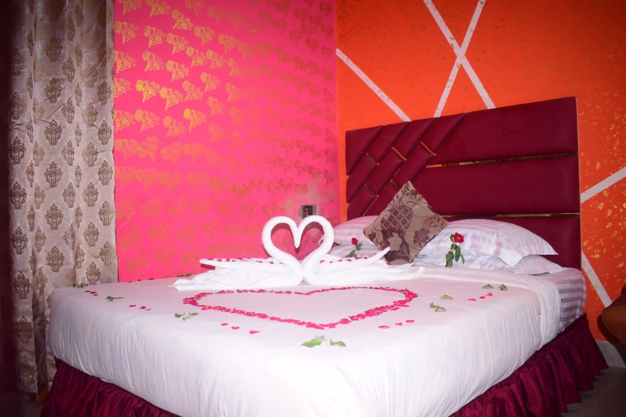 Apartamento luxo, 3 quartos, cozinha, vista para a cidade | 2 quartos, roupas de cama premium, individualmente decorados