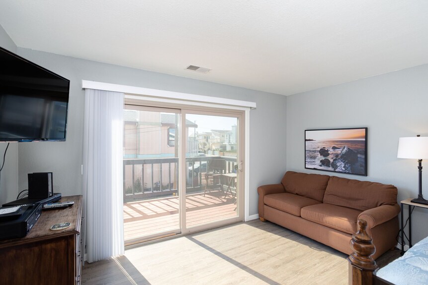 Balcony Barbecue Dunes Hangout - Accommodates Up To 12 Guests! - Pismo Beach, CA