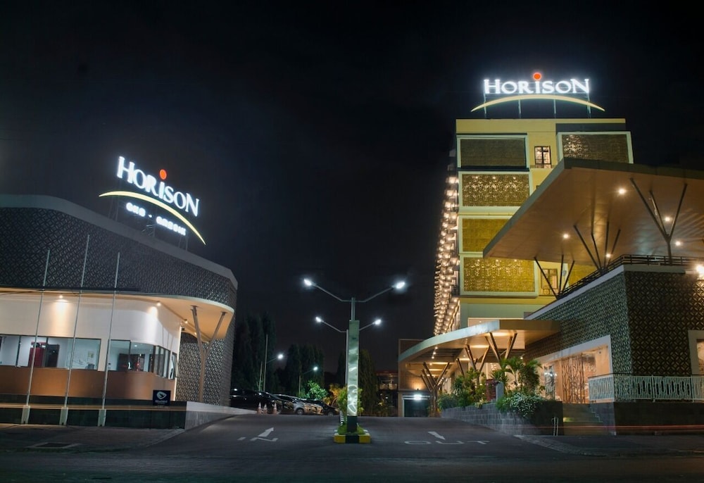 Hotel Horison Gkb Gresik - Gresik