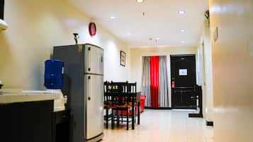 Suite, 1 quarto | Sala | TV de ecrã plano