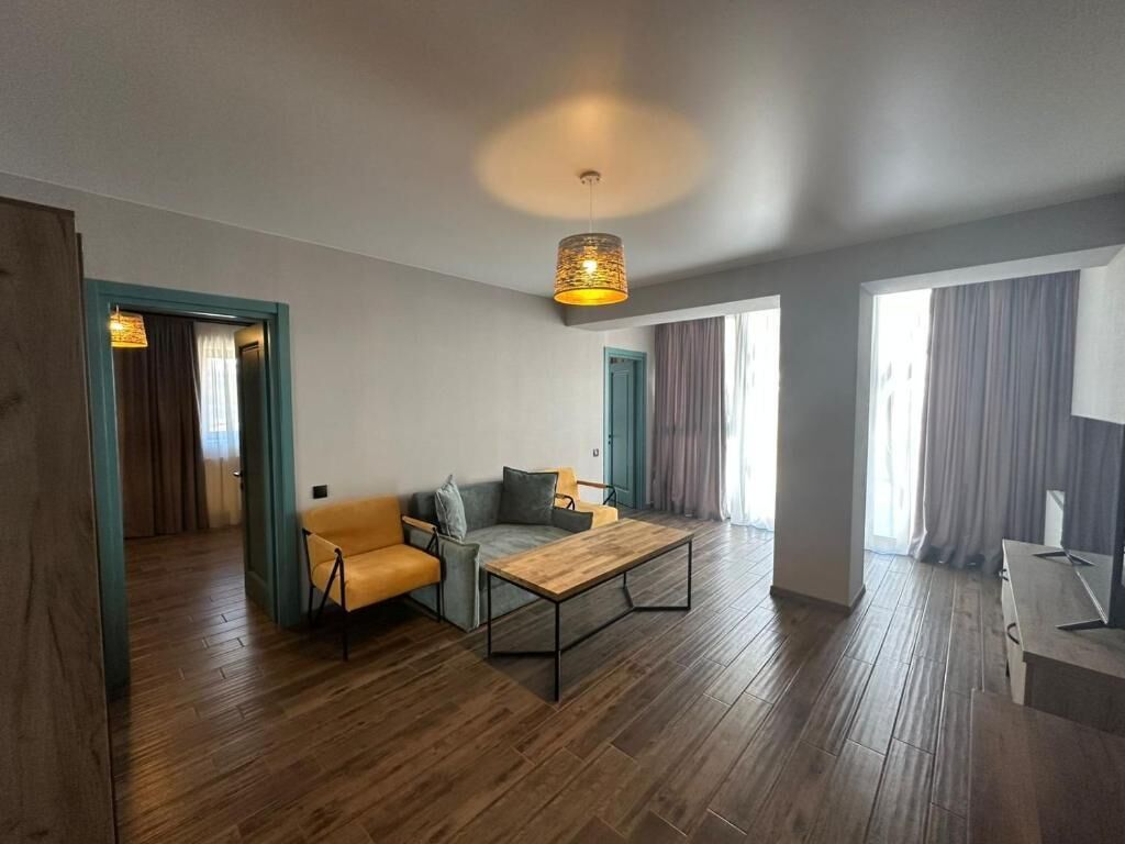 Quarto quádruplo família, vista para a montanha | Roupas de cama premium, cofres nos quartos, escrivaninha