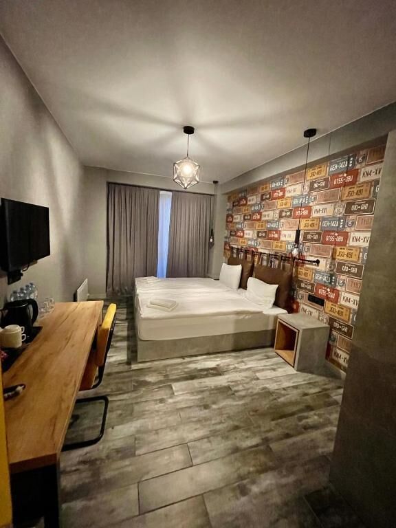 Quarto quádruplo família, vista para a montanha | Roupas de cama premium, cofres nos quartos, escrivaninha