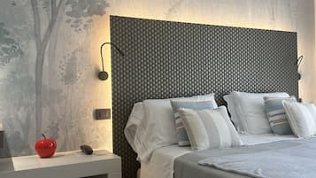 Quarto Duplo Comfort, 1 cama queen-size, não fumadores | Minibar, berços/camas para crianças grátis, roupa de cama fornecida