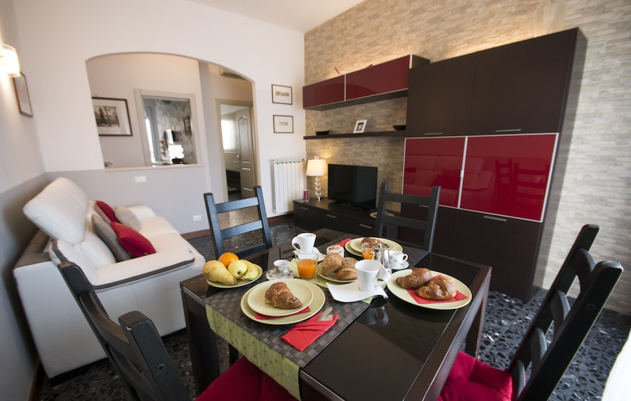 At Simone's House In Viareggio (Apt. & Beach!) - Viareggio