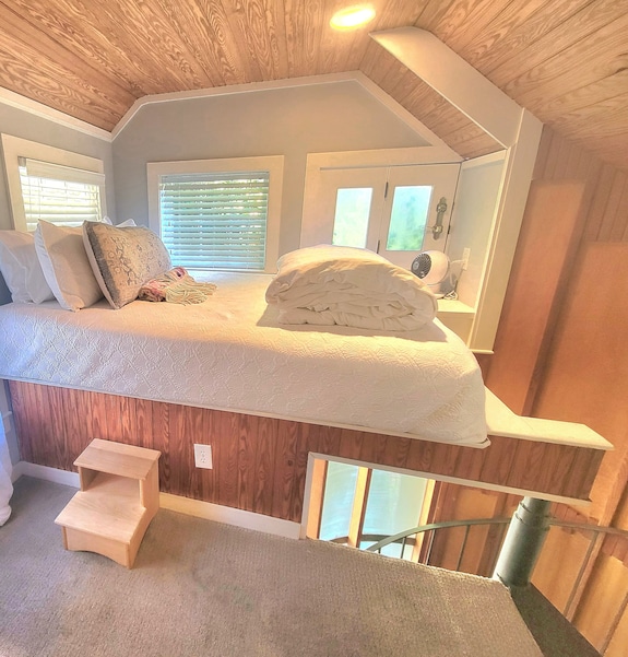 Carriage House, Forsyth Park, Pet Friendly, Private Courtyard 🩷 - Savannah, GA