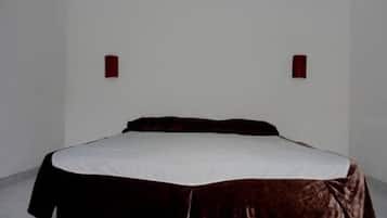 Quarto casal, 1 cama de casal, para não fumantes | Wi-Fi de cortesia, roupa de cama