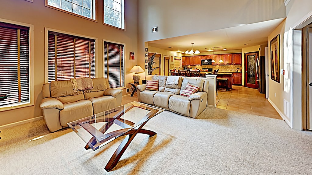 Tu Hogar Lejos De Casa - Lexington, KY